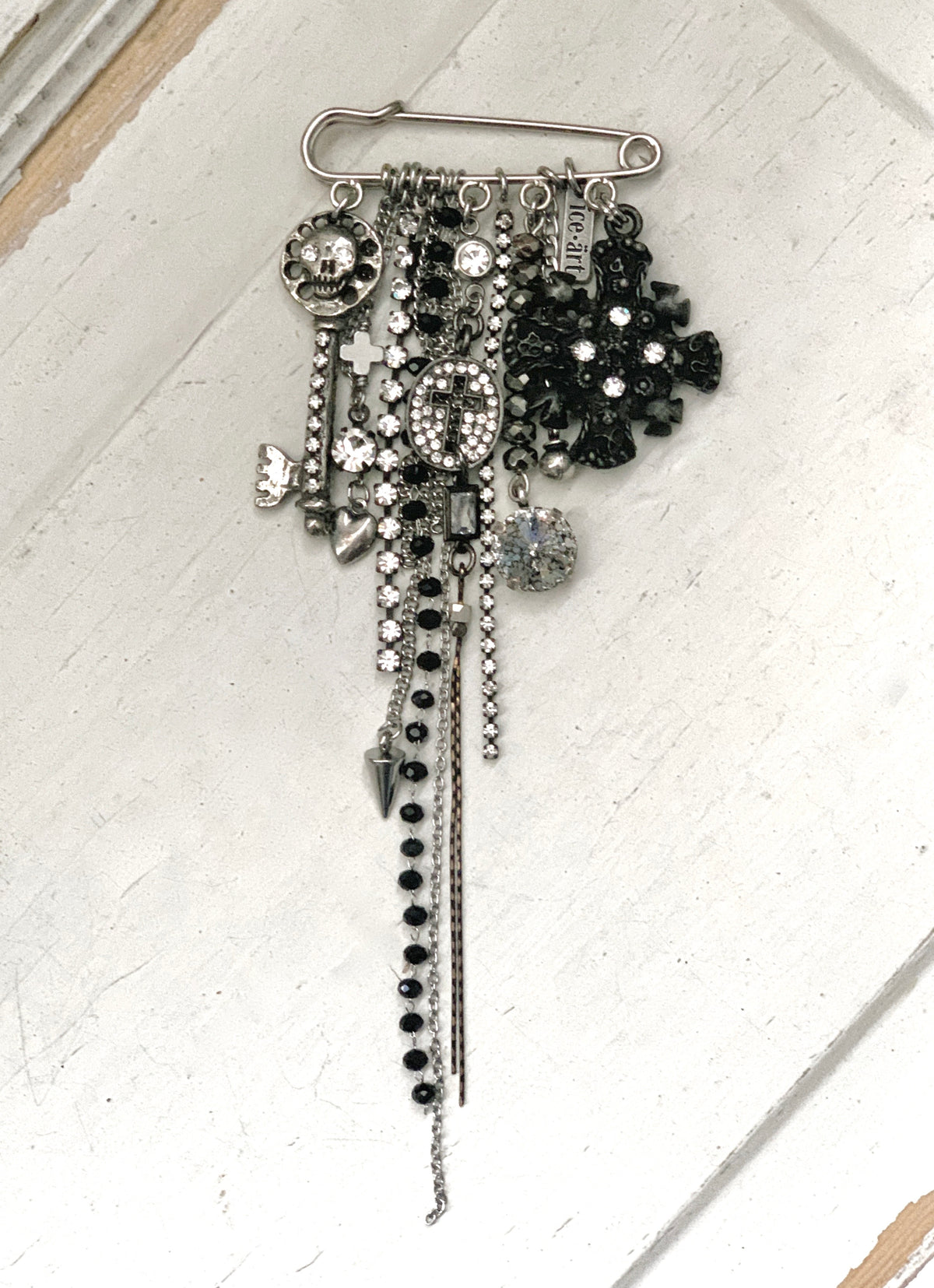 Skeleton Key & Cross – Ice Art Shop